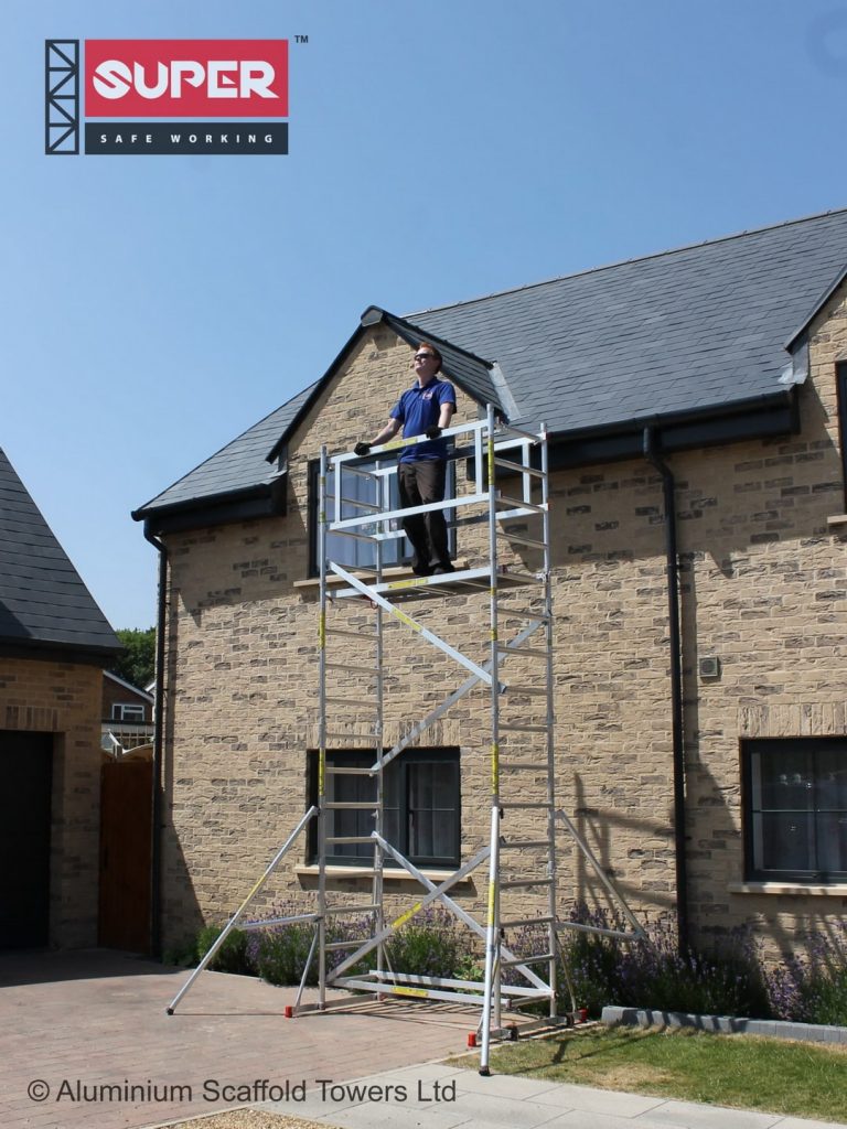 SUPER DIY Aluminium Scaffold Towers, Heavy and Light Duty