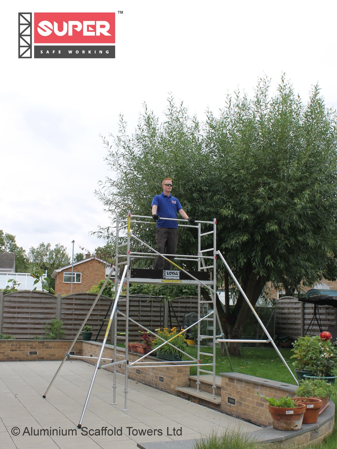 MDIY 4 Advanced Scaffold Tower with 4 Telescopic Outriggers and ...